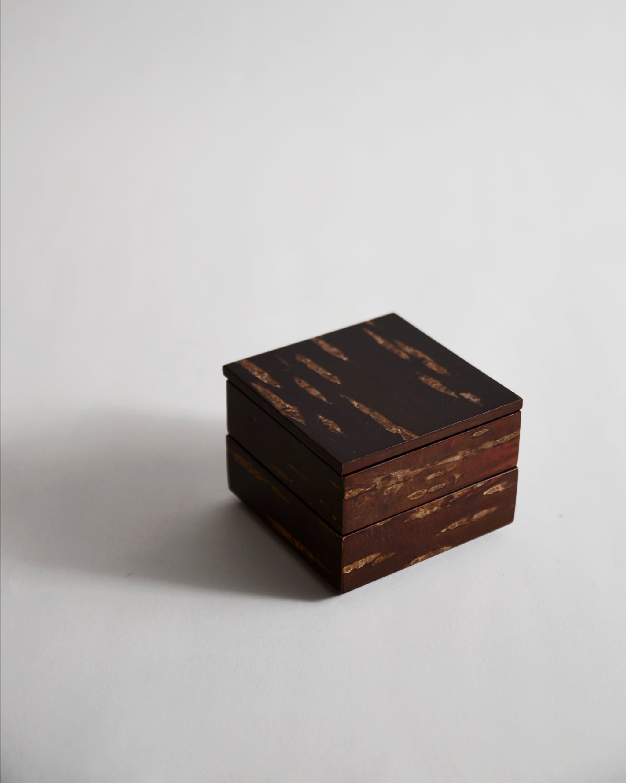 Smooth Cherry Bark Tiered Storage Box – Nalata Nalata