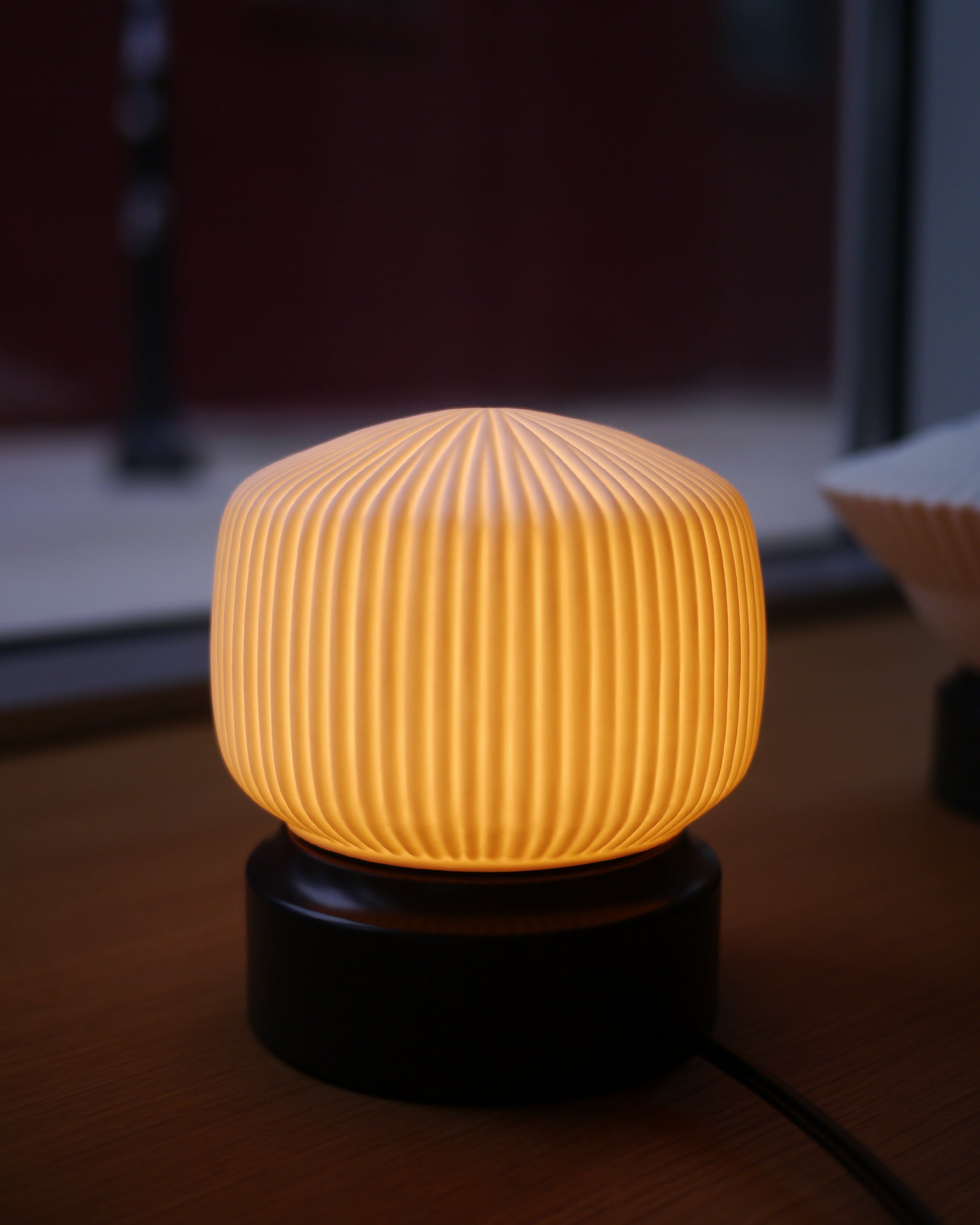 Ridge Drop S Porcelain Table Lamp – Nalata Nalata